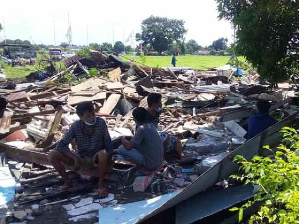 Pembersihan Lahan Lokasi Pembangunan Kota Deli Megapolitan Helvetia ...