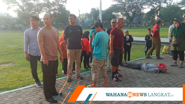 Olah raga pagi seorang pria meninggal dunia mendadak di Lapangan ...