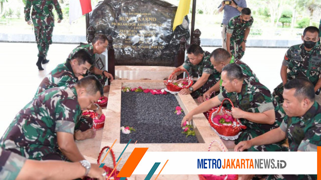 KSAD Ziarah ke Makam Bung Karno - Metro jakarta News