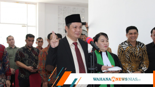 Sah! Eliyunus Waruwu Dilantik Jadi Rektor UNIAS Periode 2024-2028 ...
