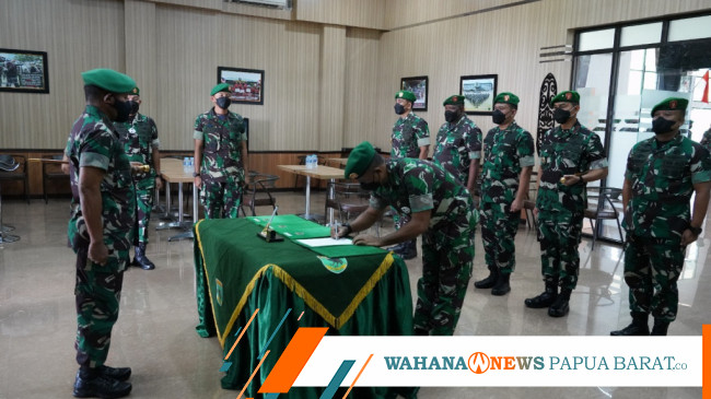 Pimpin Acara Tradisi dan Laporan Korps Kasdam Kasuari, Pangdam Kasuari ...