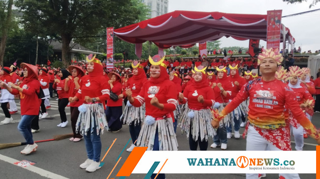 Rayakan HUT PDIP ke 50, Belasan Ribu Warga Jawa Barat Ikuti Senam Asik ...