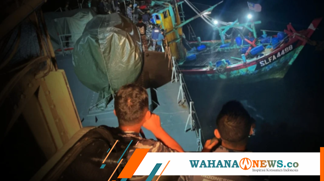 Nekat! Kapal Pencuri Ikan Tabrak KRI Sultan Thaha Syaifuddin, Berakhir ...