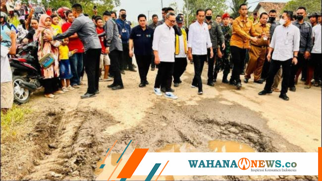 PUPR Segera Perbaiki Jalan Rusak Jalan Kota Gajah-Simpang Randu di Lampung Tengah - Wahana News