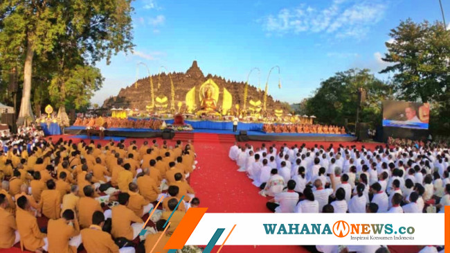 1.200 Umat Buddha Ikuti Indonesia Tripitaka Chanting di Candi Borobudur ...