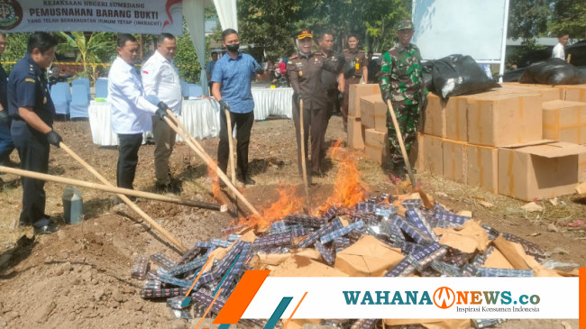 Kantor Bea Cukai Gagalkan Peredaran Ratusan Ribu Rokok Ilegal di Sumedang - Wahana News