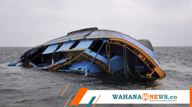 Perahu Motor yang Mengangkut Nakes, Terbalik Setelah Dihantam Gelombang ...