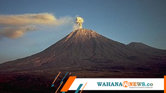 Gunung Semeru Kembali Keluarkan Asap Tebal, Sempat Terjadi 28 Kali Gempa Letusan Atau Erupsi ...