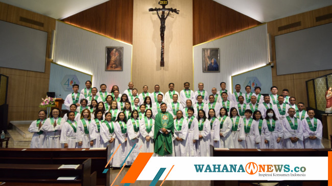 98 Prodiakon Gereja Trinitas Paroki Cengkareng Jakarta Barat Dilantik ...