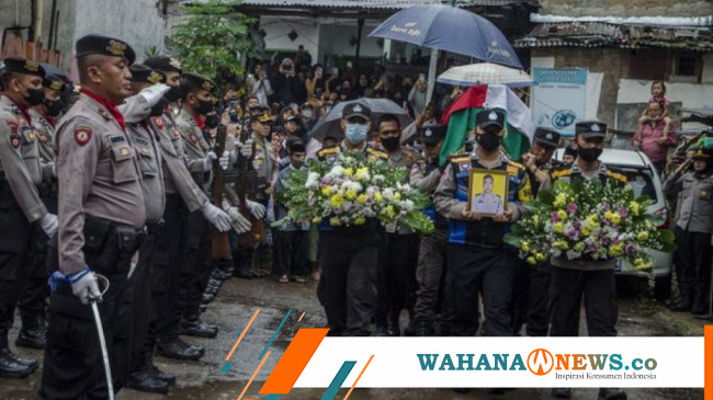 Bentuk Penghargaan, Mendiang Aipda Sofyan Naik Pangkat - Wahana News