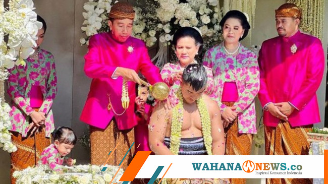 Momen Lucu La Lembah Manah, Cucu Jokowi yang 'Obok-obok' Air Siraman ...